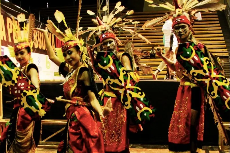 Talawang, Pertahanan Terakhir Dayak - Hello Indonesia