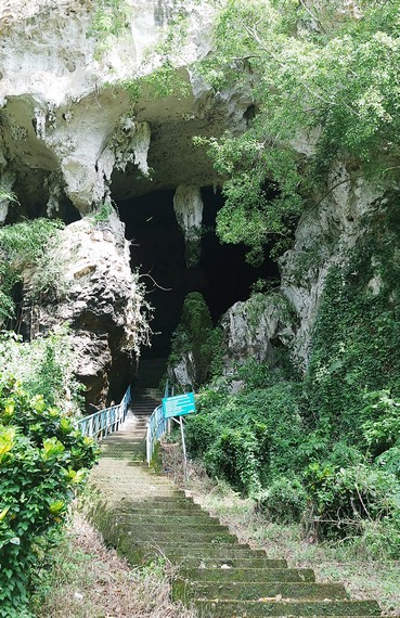 Exploring the Beauty of Batu Hapu Cave, Binuang, South Kalimantan ...