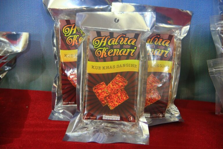 Manado Halua Walnut Brown Color