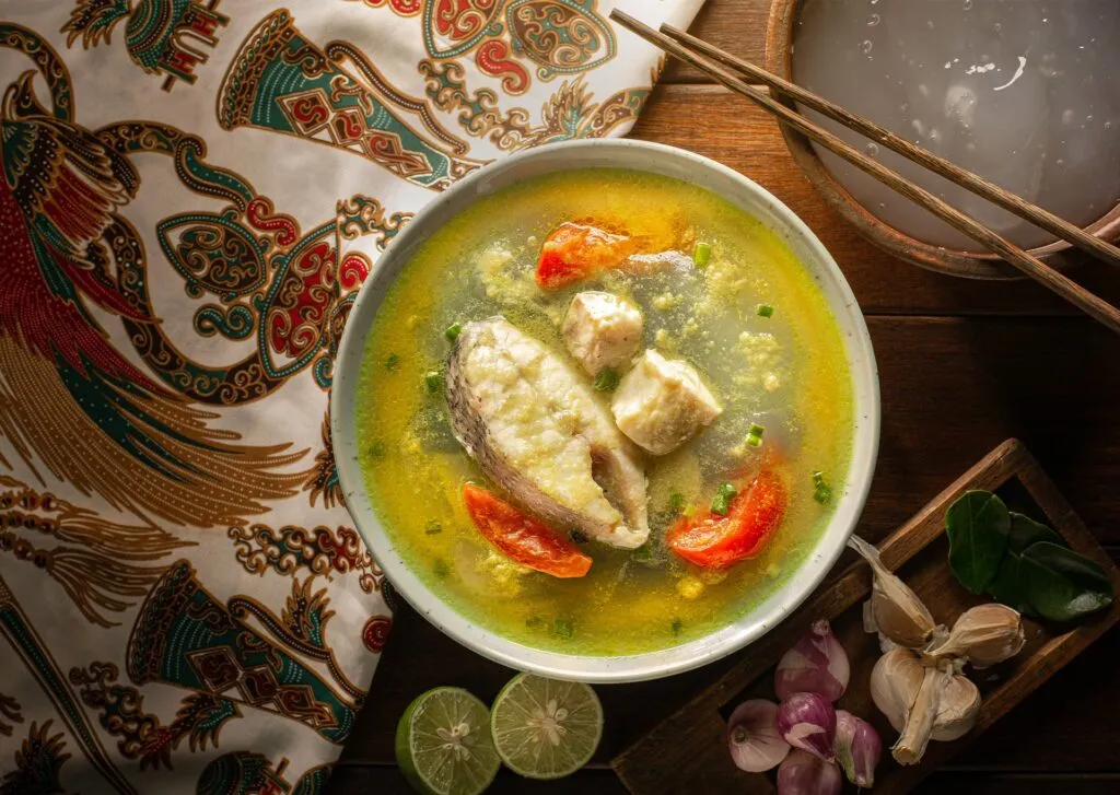 Papeda and Yellow Fish Soup: A Street Food from Papua - Hello Indonesia